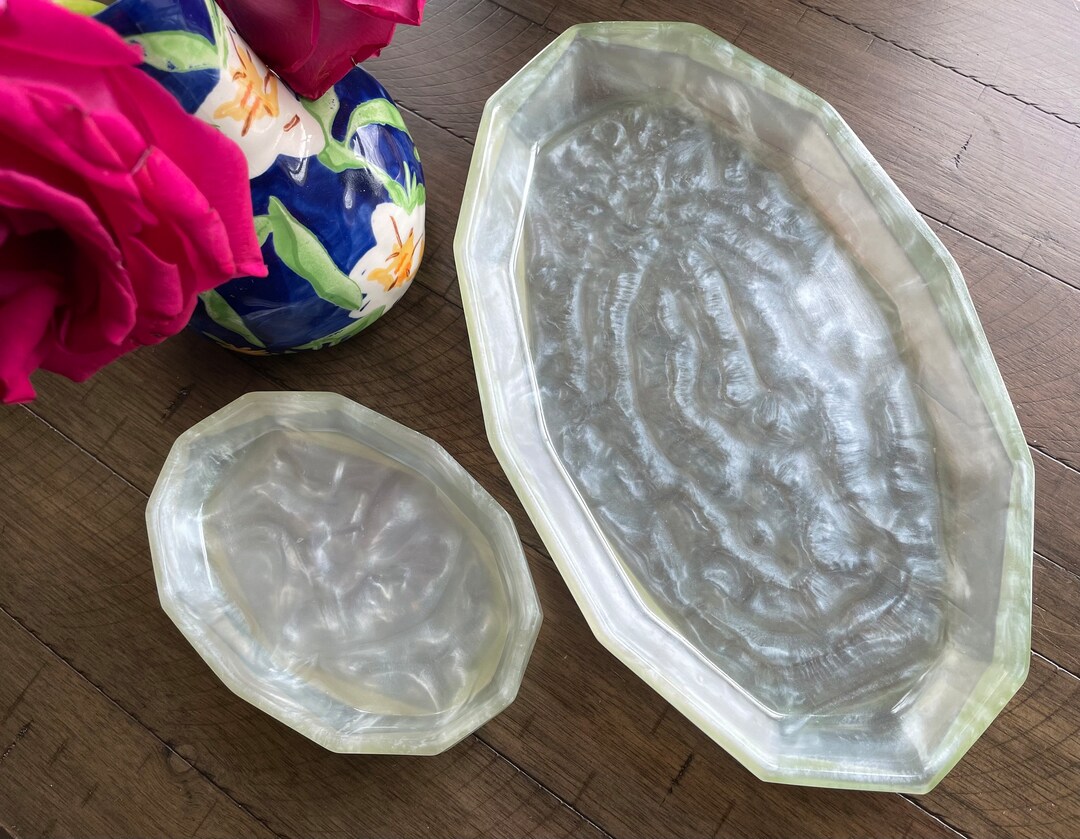 Vintage Mint Pearl Green Faceted Lucite Vanity Tray and Soap Dish or ...