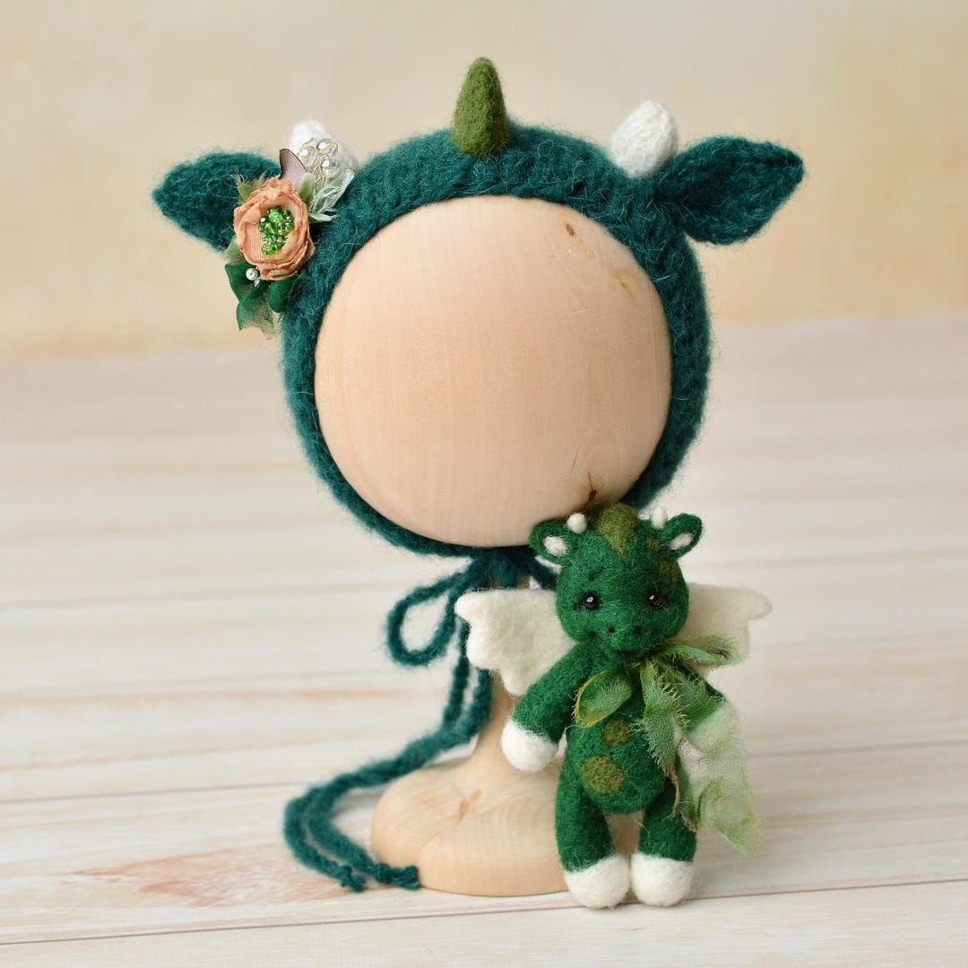 Newborn Dragon Props Green Set of Bonnet and Felted Dragon Toy Mini ...