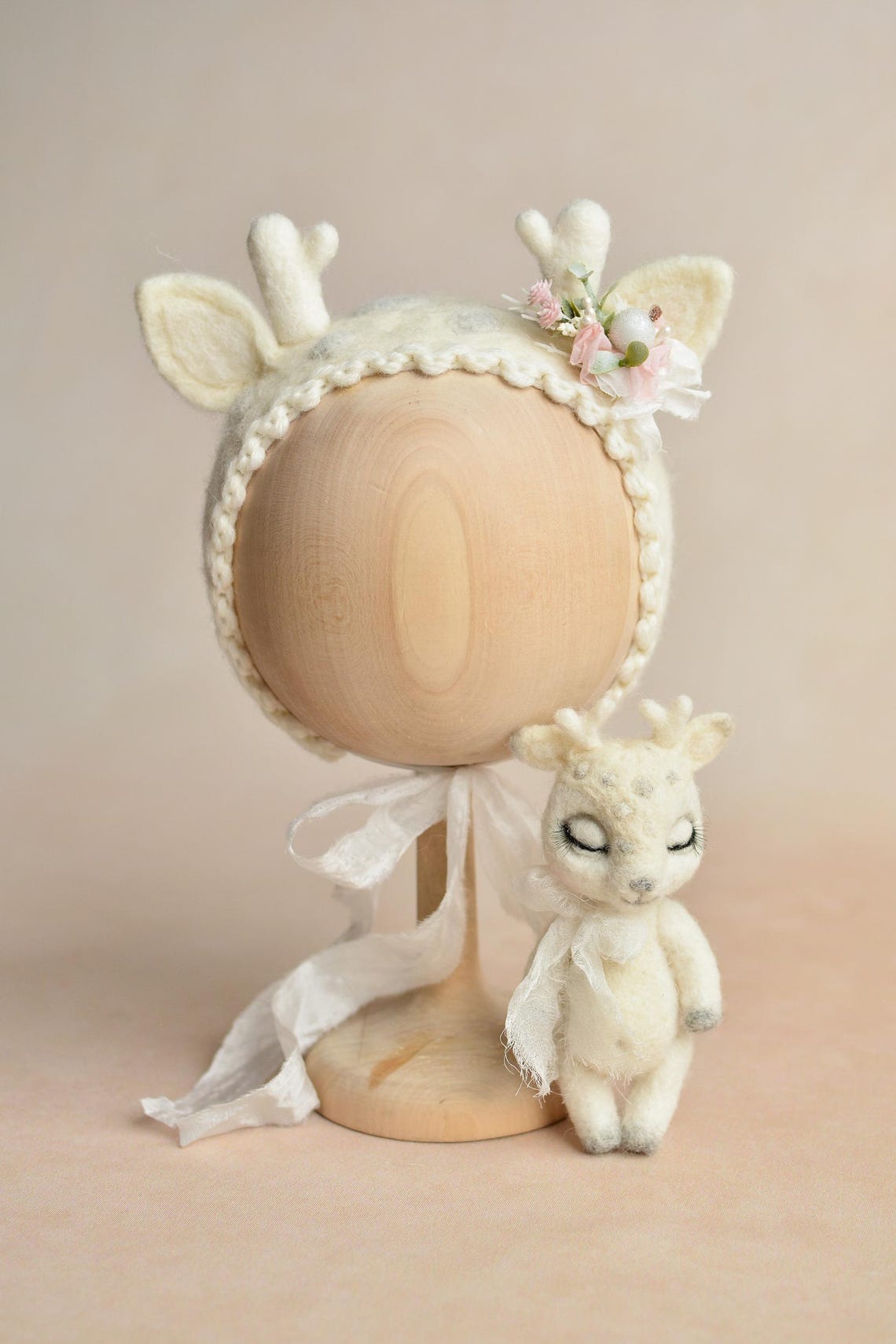 Newborn Deer Props Set of Bonnet and Felted Deer Toy Baby Coming Home ...