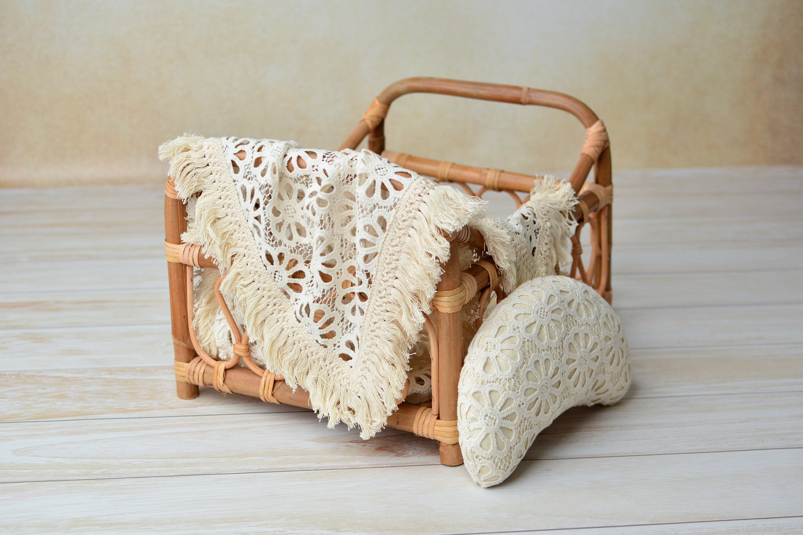 Newborn Vintage Blanket and Pillow Boho Lace Blanket Bed Cover Basket ...