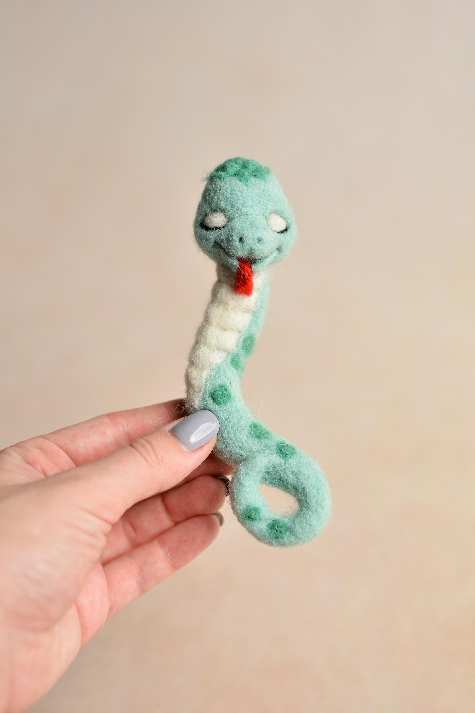 Newborn Snake Set, Knitted Snake Hat and Felted Toy, Baby Coming Home ...