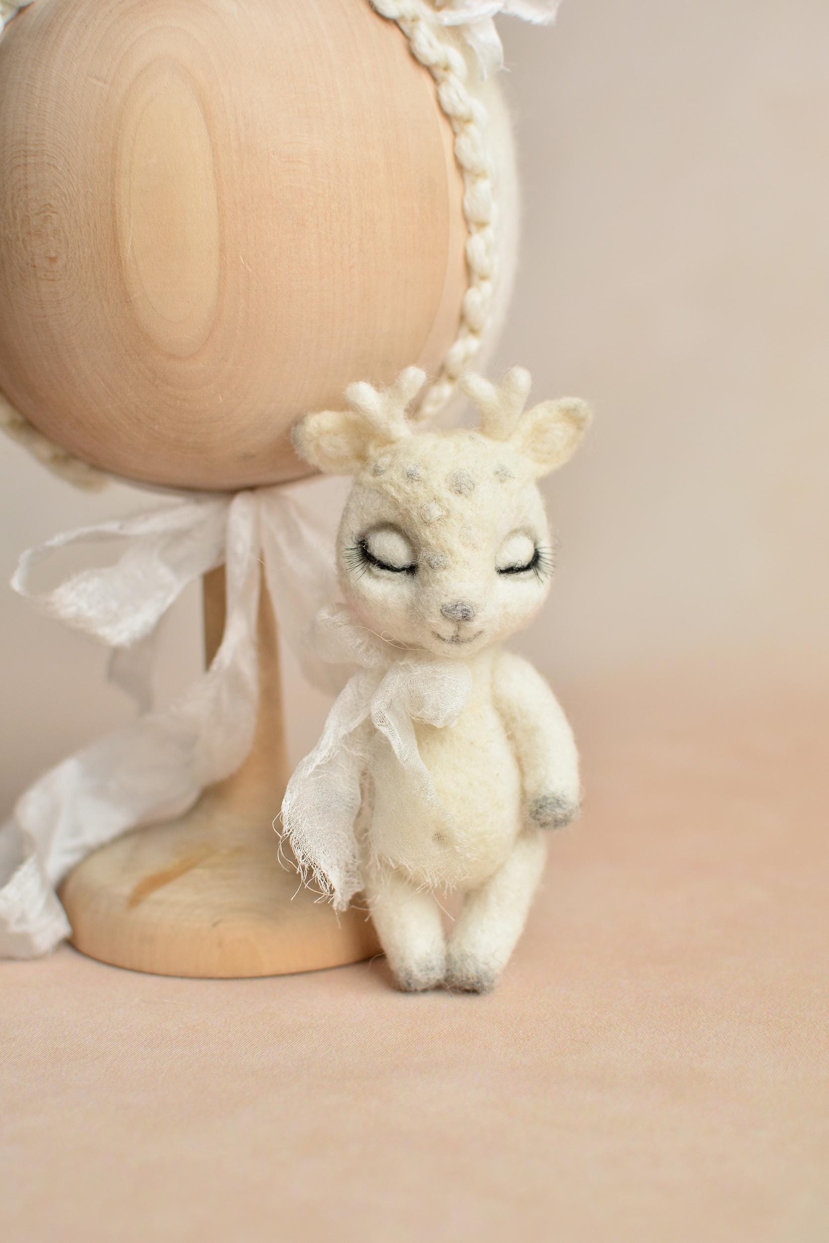 Newborn Deer Props Set of Bonnet and Felted Deer Toy Baby Coming Home ...