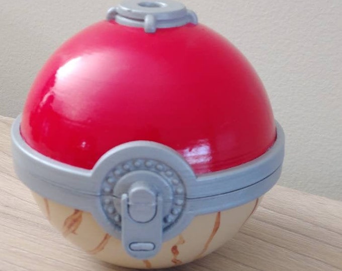Old Pokeball From POKEMON LEGENDS: ARCEUS - Etsy