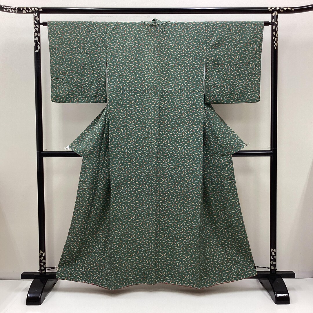 K928 Vintage Silk Wedding Kimono (komon) : Green / Chirimen Crape Red ...