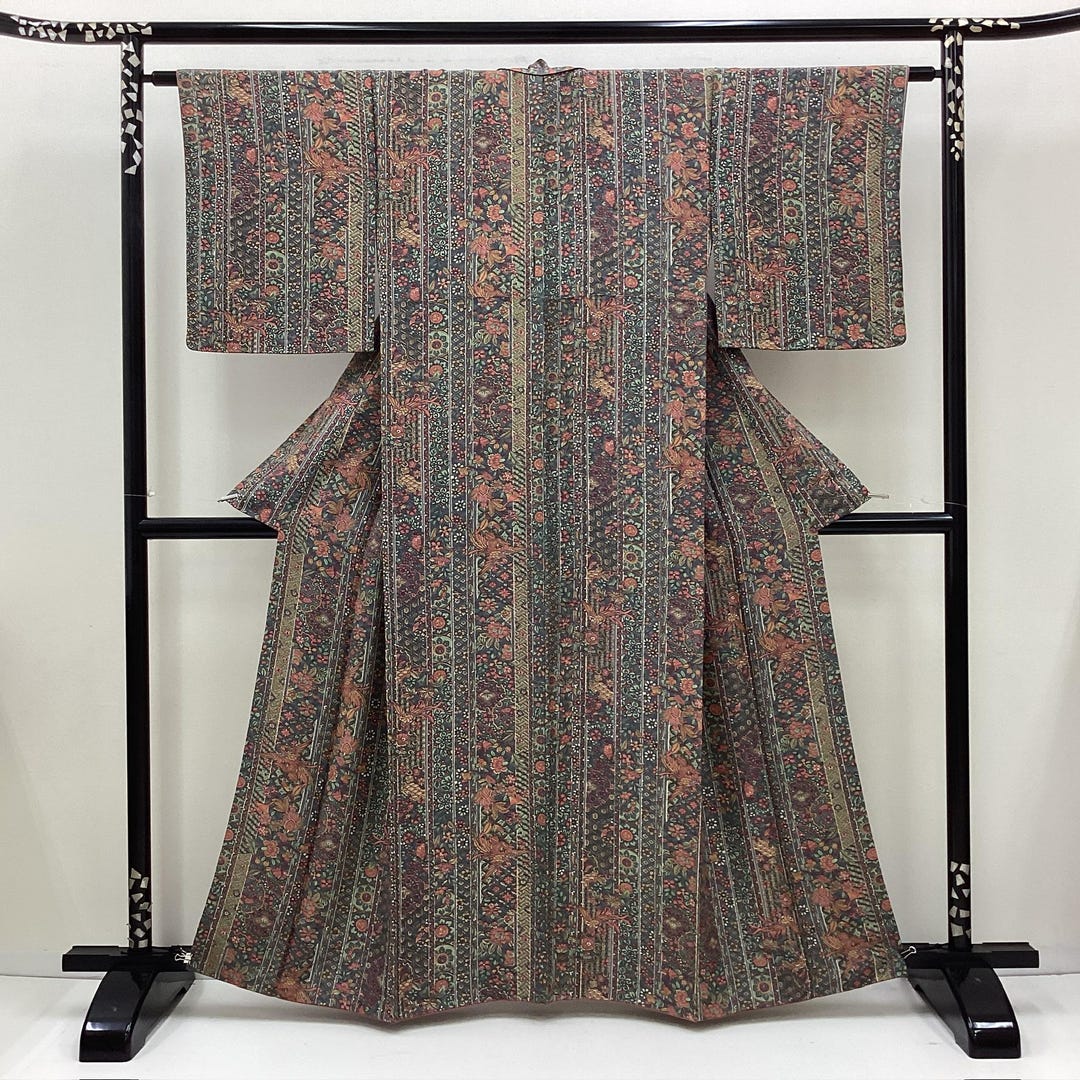 K403 Vintage Silk Wedding Kimono (komon): Dark Grey / Chirimen Crape ...