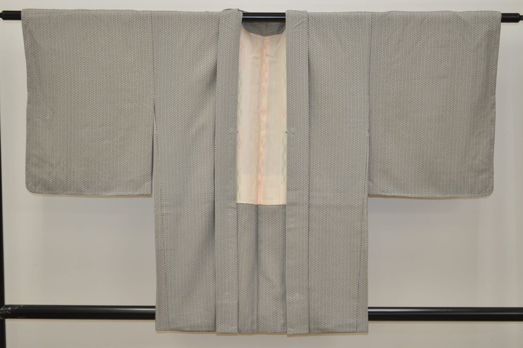 K301 Vintage Silk Kimono Haori Jacket : Black / White Shippo Geometric ...