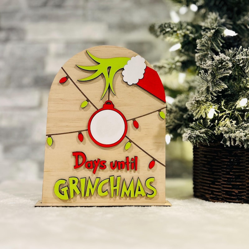 Grinch Sign - Etsy