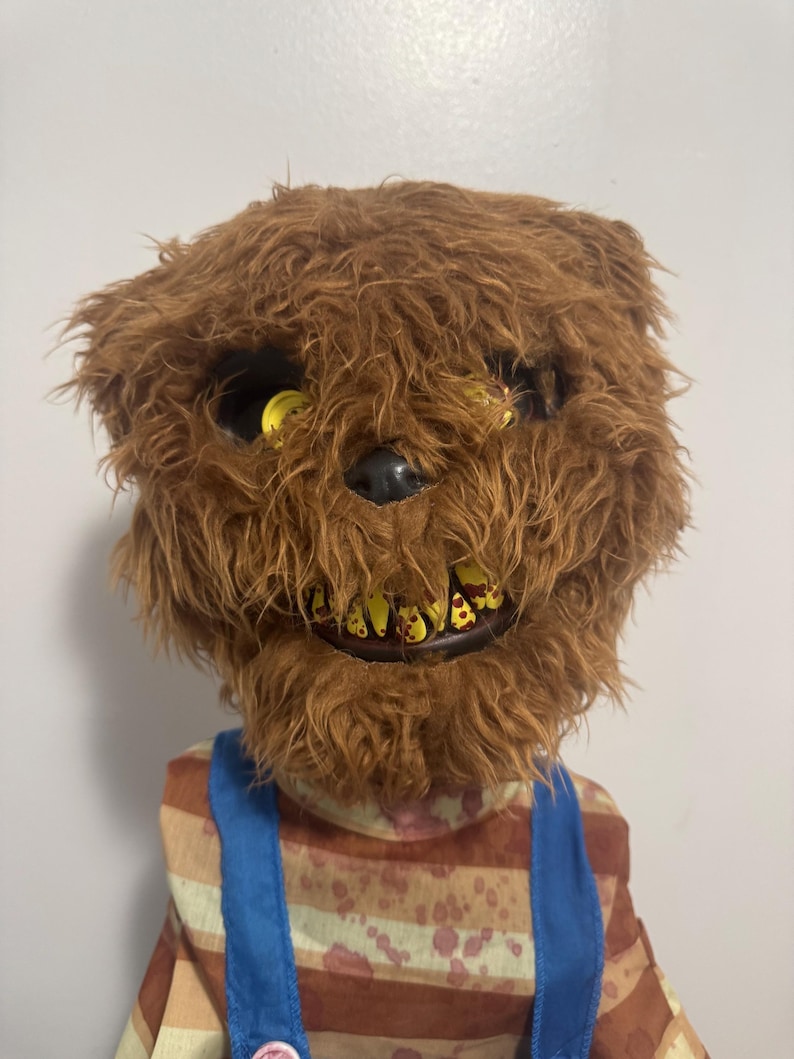 Spirit Halloween Roaming Creepy Bear Animatronic Prop Seasonal Visions ...