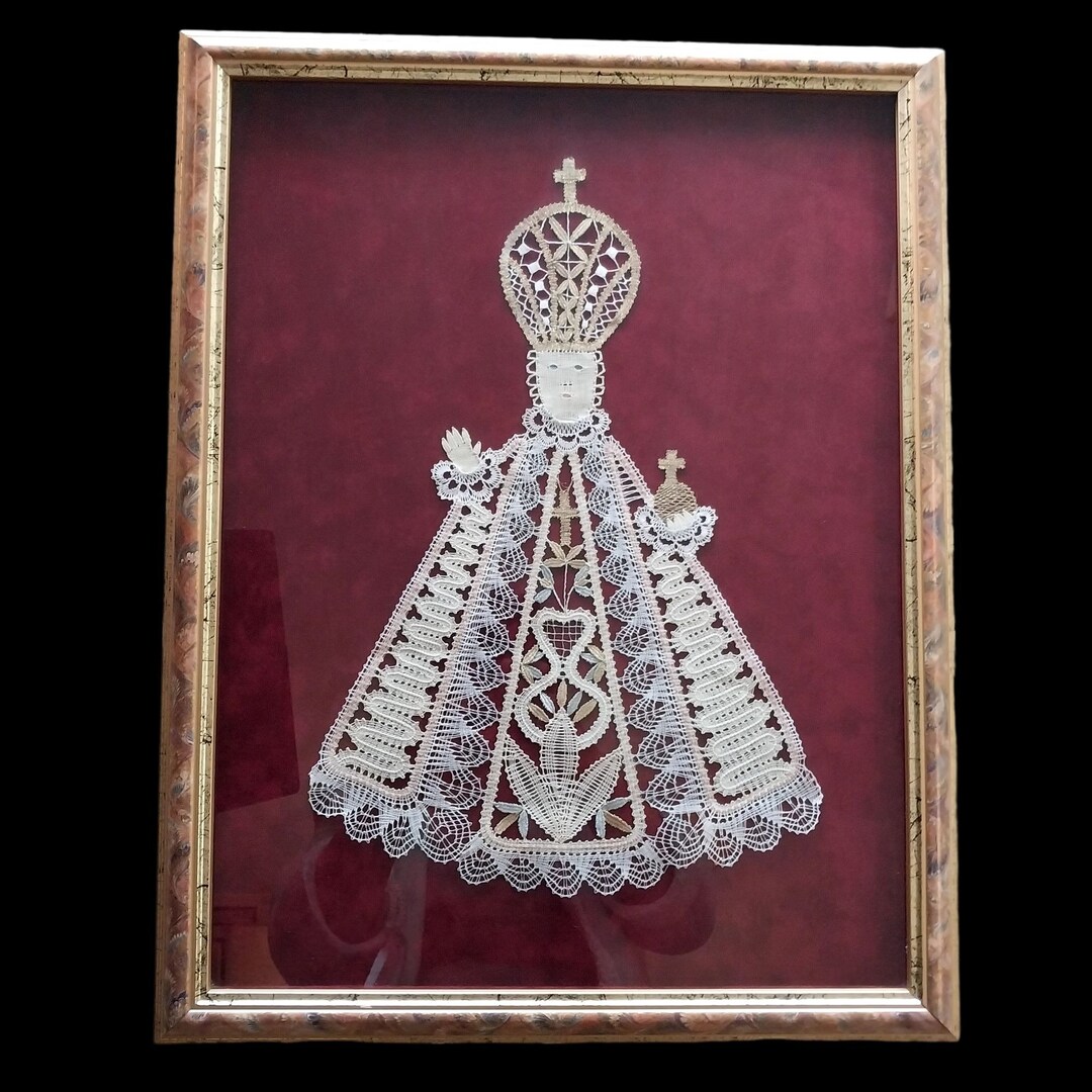 Prag Christkind Tatted Linked Lacework Liturgische Spitze umrahmt Wanddekor - Etsy.de