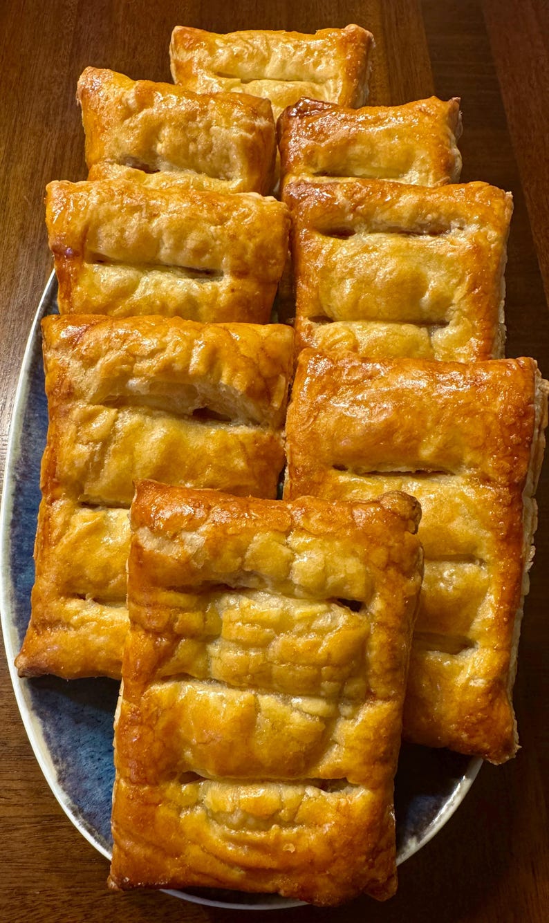 Guava Pastries / Pastelitos (consists of 8) - Etsy