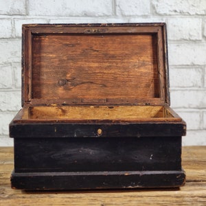 Primitive Painted Wood Box - Antique 19th Century Canadian Folk Art ...