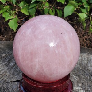 10lbs Gemmy Rose Quartz Dark Pink Crystal Sphere 4780 Grams 151mm 10lbs ...