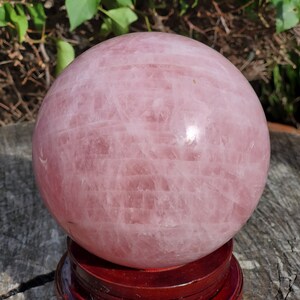 10lbs Gemmy Rose Quartz Dark Pink Crystal Sphere 4780 Grams 151mm 10lbs ...