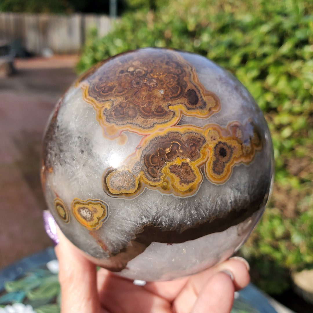 Druzy Black Agate W/ Iron Inclusions | A Grade | 1030 Grams | 90mm ...