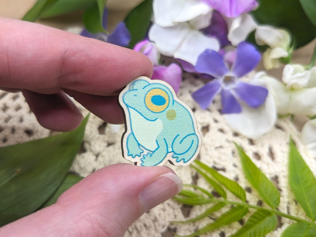 Froggy Wood Pin - Etsy