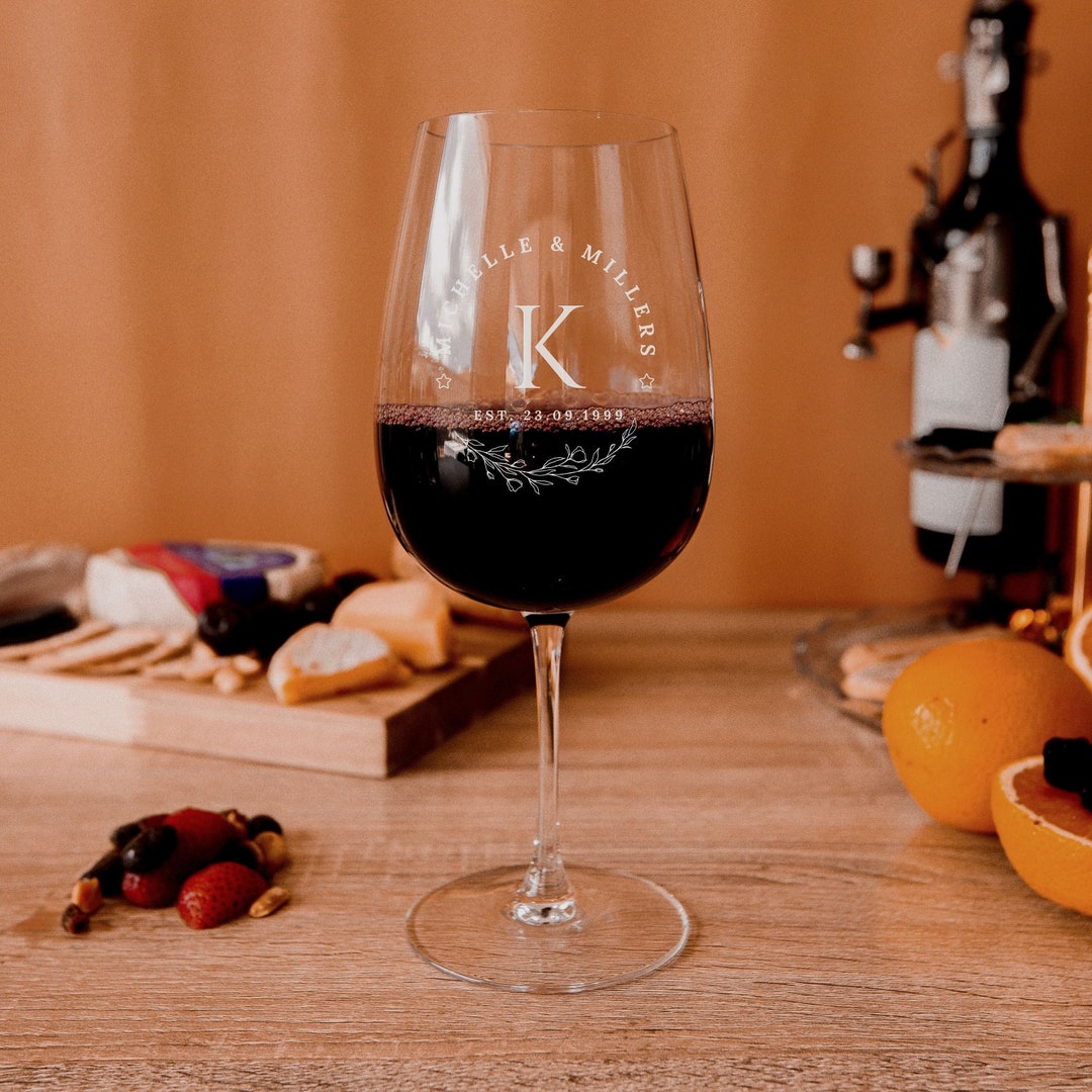 Personalised Wine 680ml Glasses, Custom Engraved Monogram Cocktails ...
