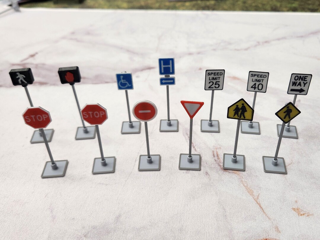 Miniature Urban Street Signs: 28mm-32mm Scale Terrain Decor - Etsy