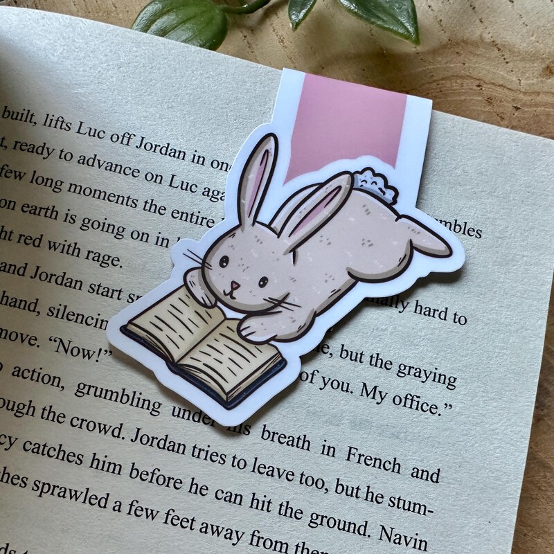 MagicAndBooks - Etsy