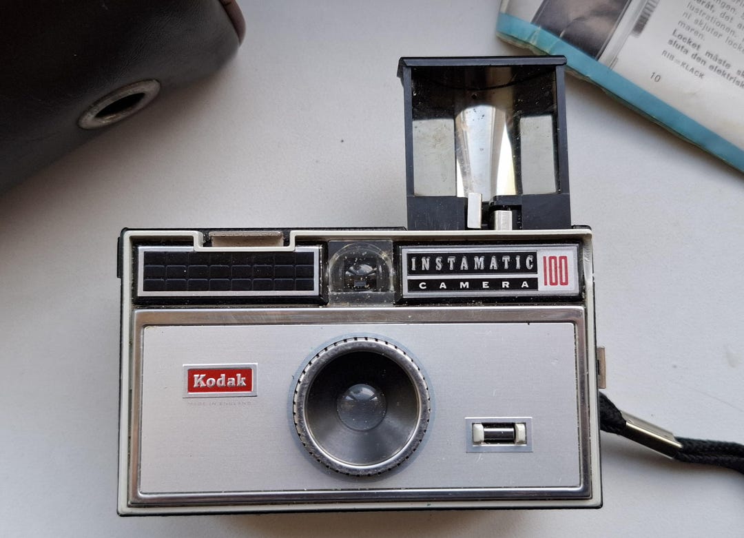 Vintage Instamatic Kodak 100 Camera WITHOUT A FLASH BULB - Etsy