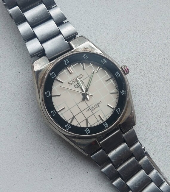 Vintage wristwatch Seiko 5 "Cages" quartz - Gem