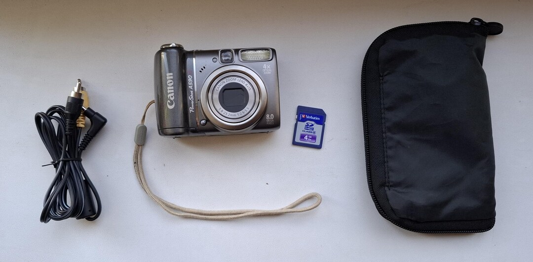 Vintage Canon Powershot A590 IS 8 MP Digital Camera Silver With Memory ...