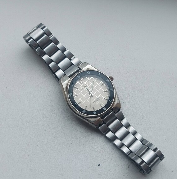 Vintage wristwatch Seiko 5 "Cages" quartz - Gem