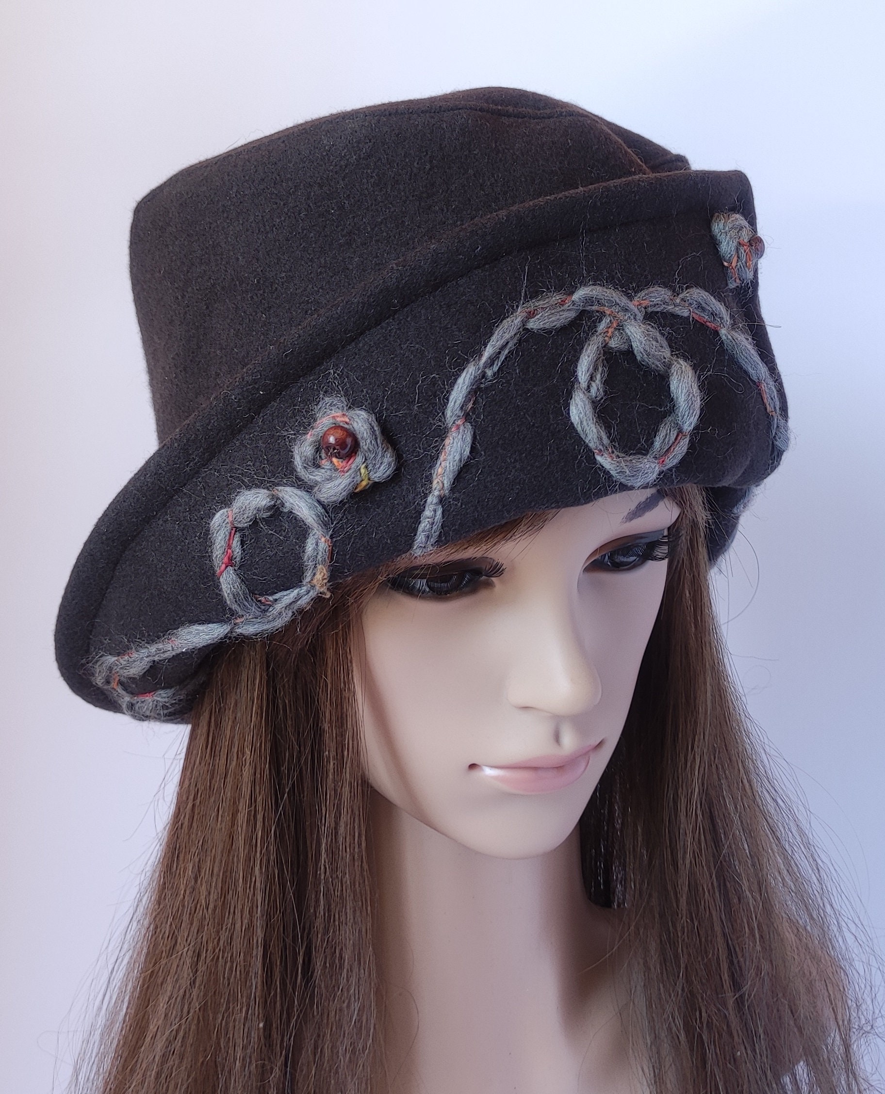 1920s Brown Wool Cloche Hat With Yarn Embroidery – Vintage Winter Style ...
