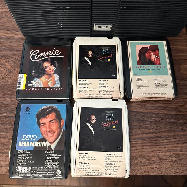 WORKING Emerson 8 Track , AM FM Portable Radio Set With 8 Track Tapes ...