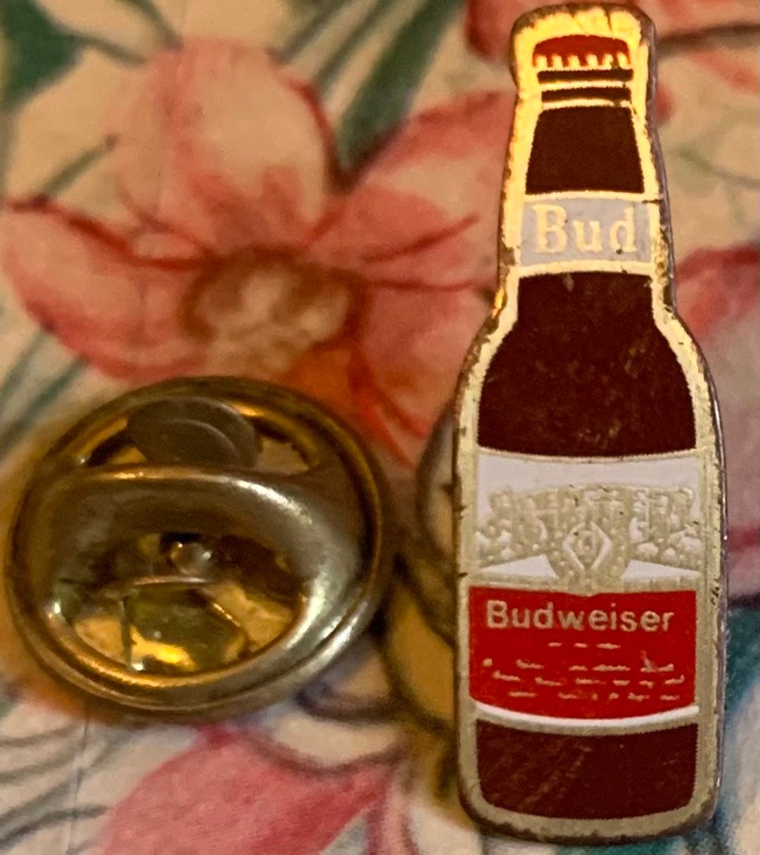 Retro Budweiser Bottle/italia ‘90 Advertising Pin Badges - Etsy