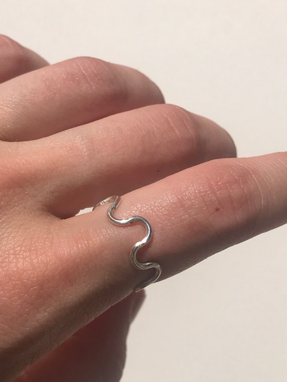 Wiggle Ring | Etsy