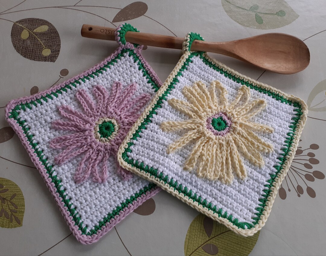 A Pair of Simple Crochet Pot Holders With Floral Motive - Etsy