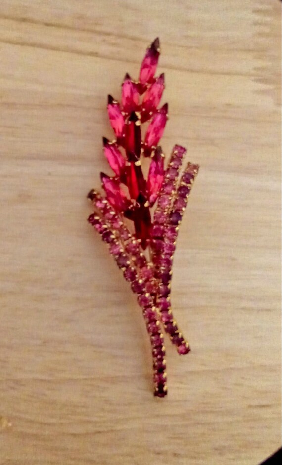 Vintage Brooch Pin Gem