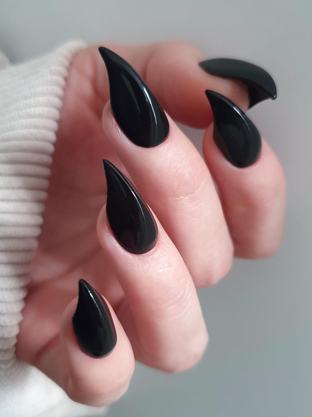 Short Black Werewolves Claws, Werewolf Nails, Claw Press on Nails ...