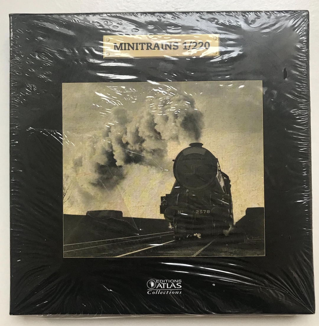 Flying Scotsman Train Pack - Z Gauge Die-cast Static Model Set ...