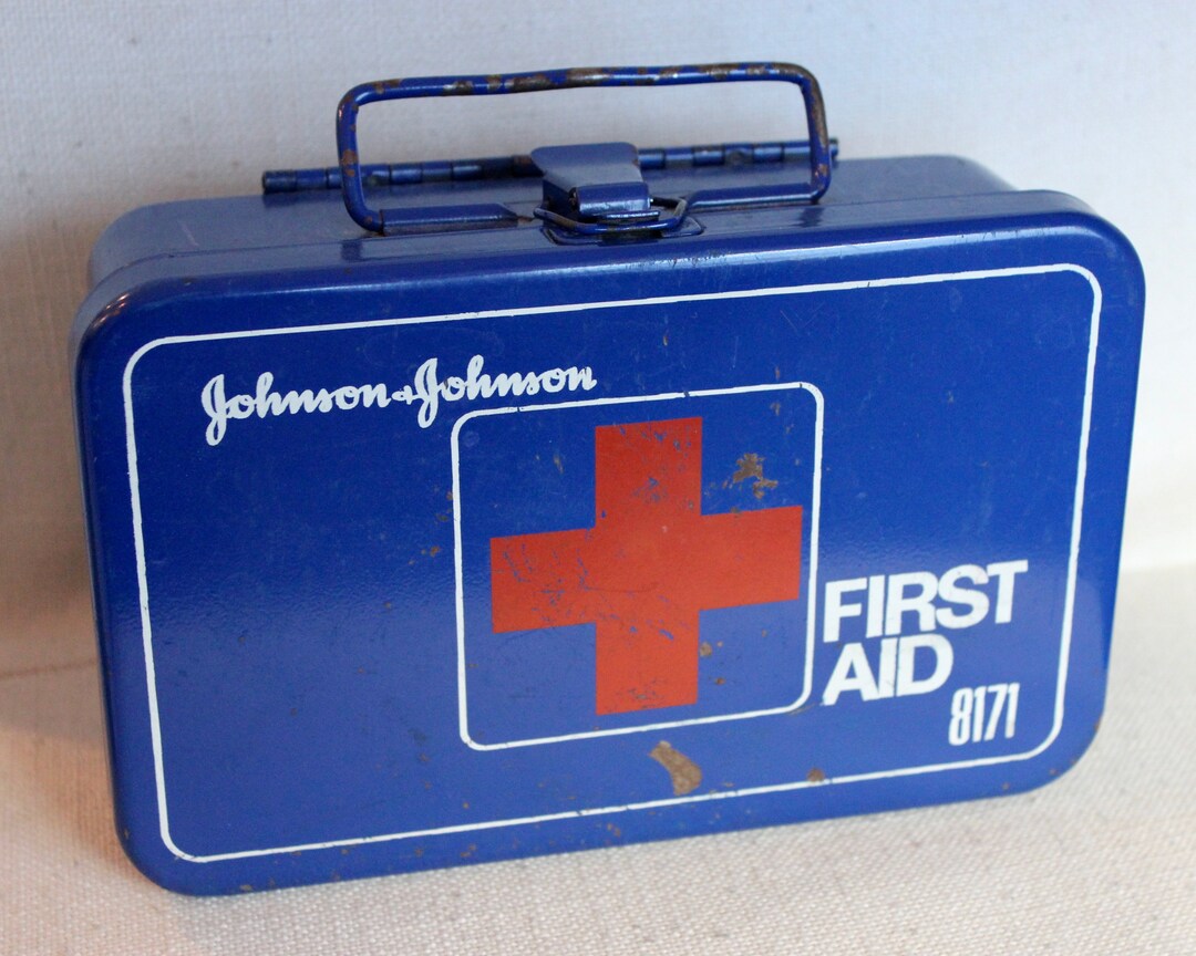 Vintage Enamel First Aid Box - Etsy