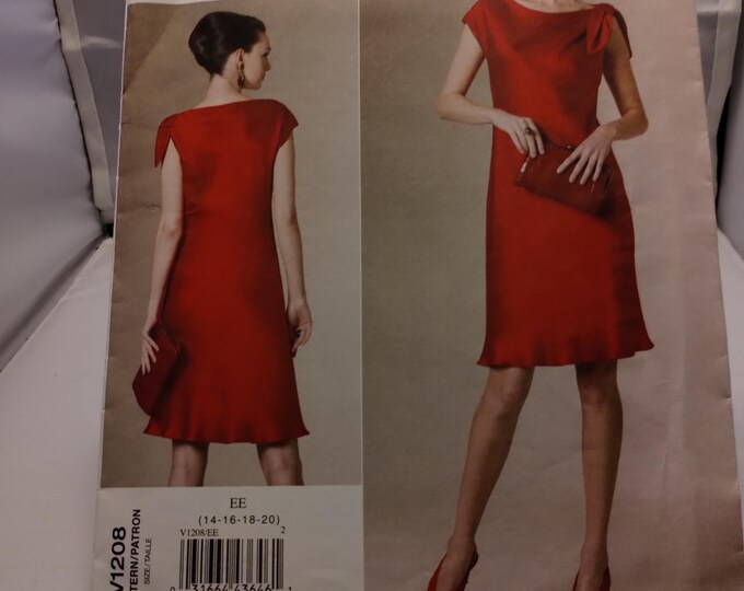 Vogue Designer, Tom and Linda Platt Design, Misses Petite, Close ...