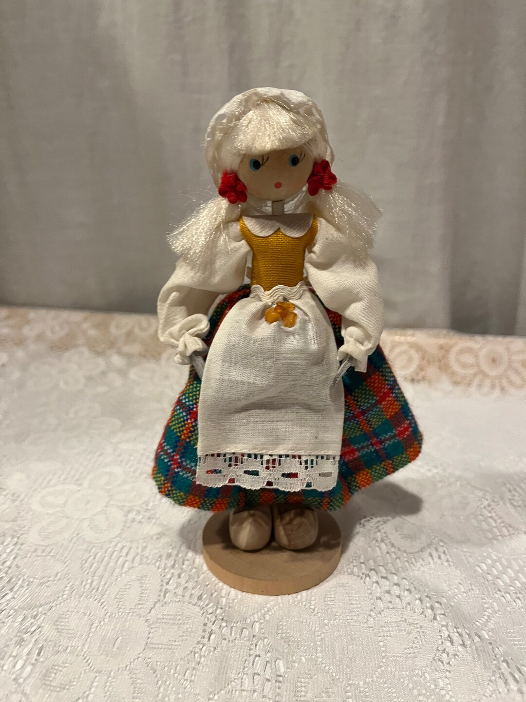 Dutch Wooden Figurine Doll Traditional Attire | Decorative Culture Doll ...