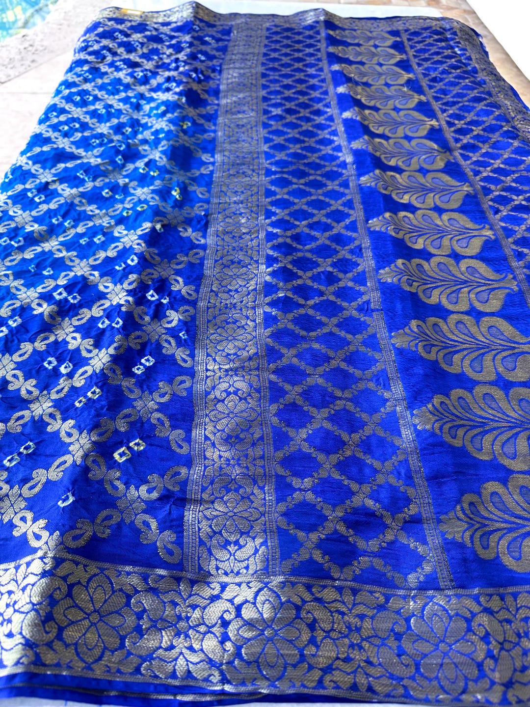Exclusive Silk Bandhani Chunri Sarees With Gold Zari Work - Etsy