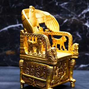Golden King Tutankhamun's Throne With the King's Head - Replica ...