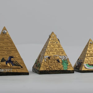 Gold Egyptian Pyramids - Three Heavy Pyramids of Khafre and the Great ...