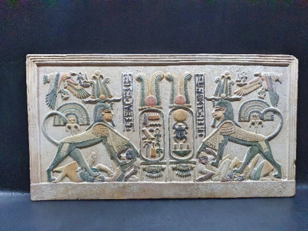 Famous Replica Tablet Contains Sculptures of the Well Known Battle of ...