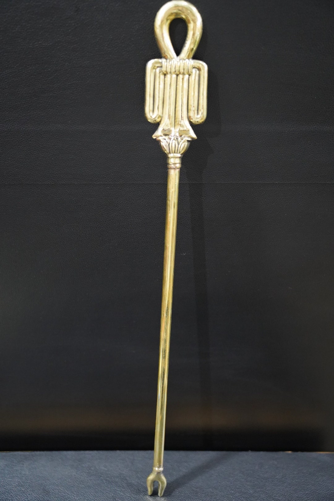Knot of the Ancient Egyptian Goddess Isis Stick, Isis Statue With Magic ...