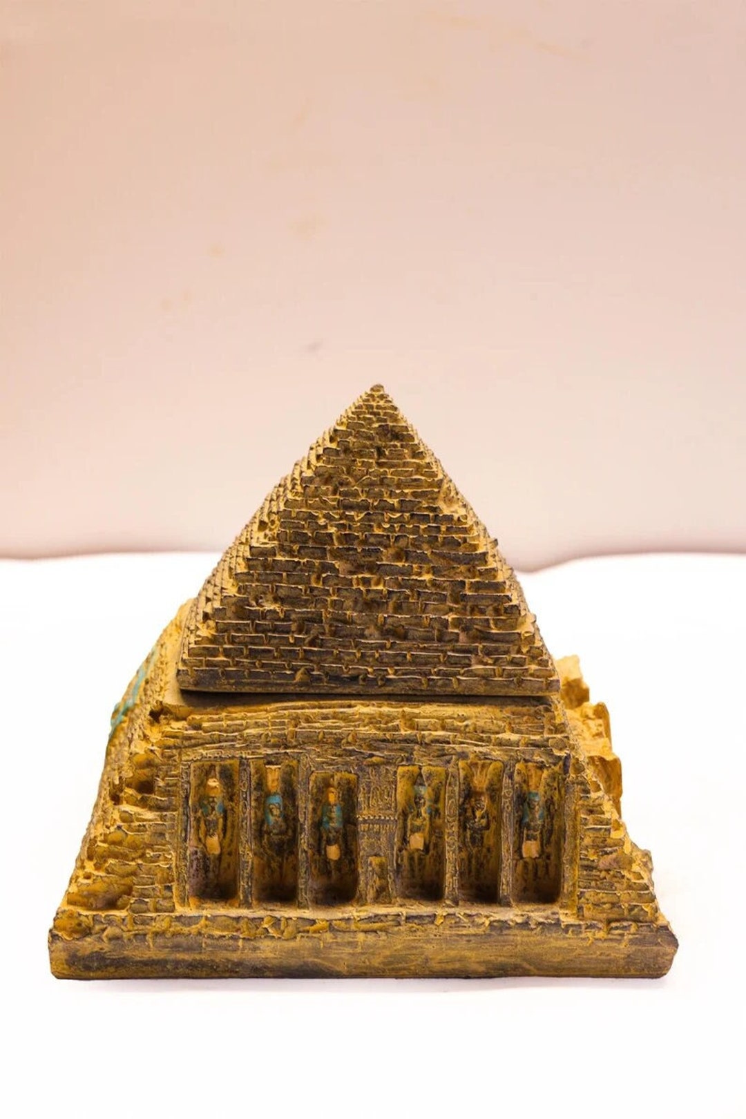 Beautiful Egyptian Pyramid With the Egyptian Temple, Sphinx Pyramid ...