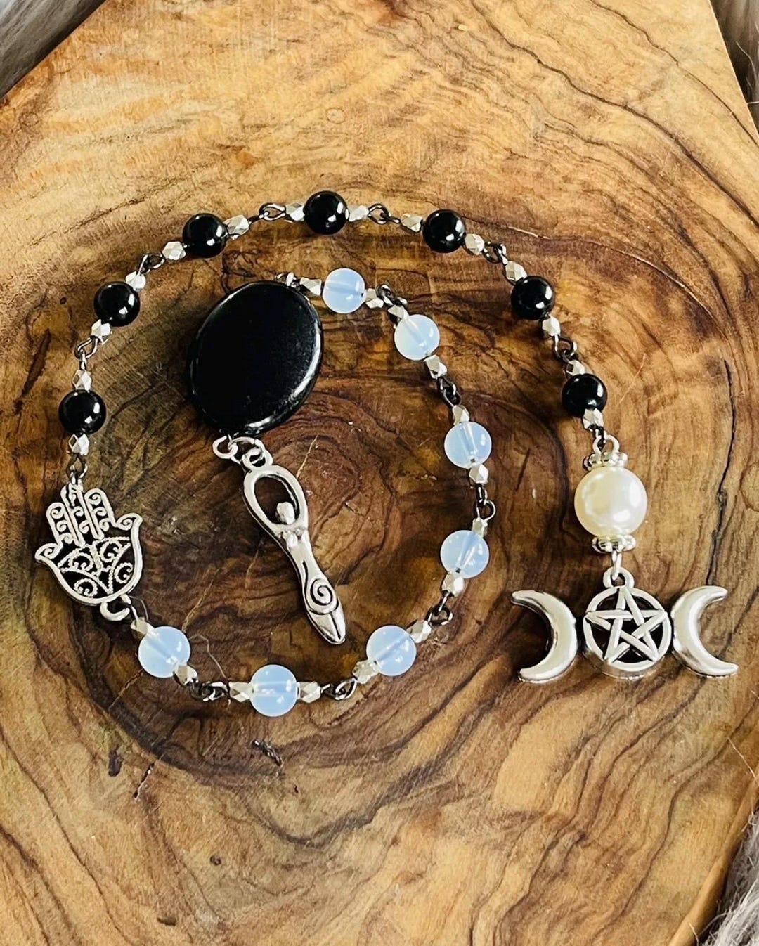 Hecate Dark Goddess Rosary - Wicca Witch Prayer Beads - Etsy