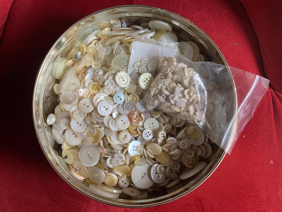 Tin W/3 Lbs/pounds White/clear Buttons; Vintage and Newer; Variety of ...