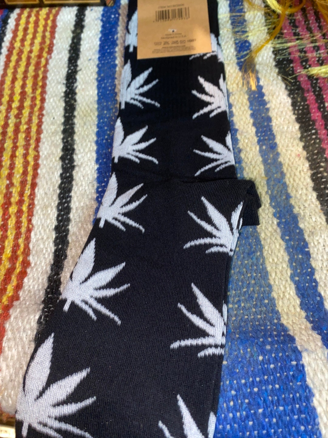 Weed Socks, Marijuana Leaf Socks, Cannabis 420 Unisex Socks ...