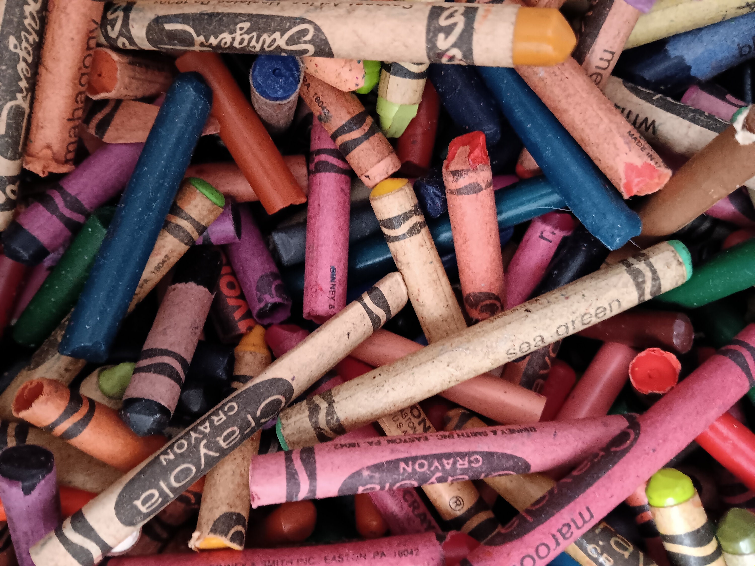 3 Lbs of Old Crayola Crayons Contains RARE Colors for Upcycling ...