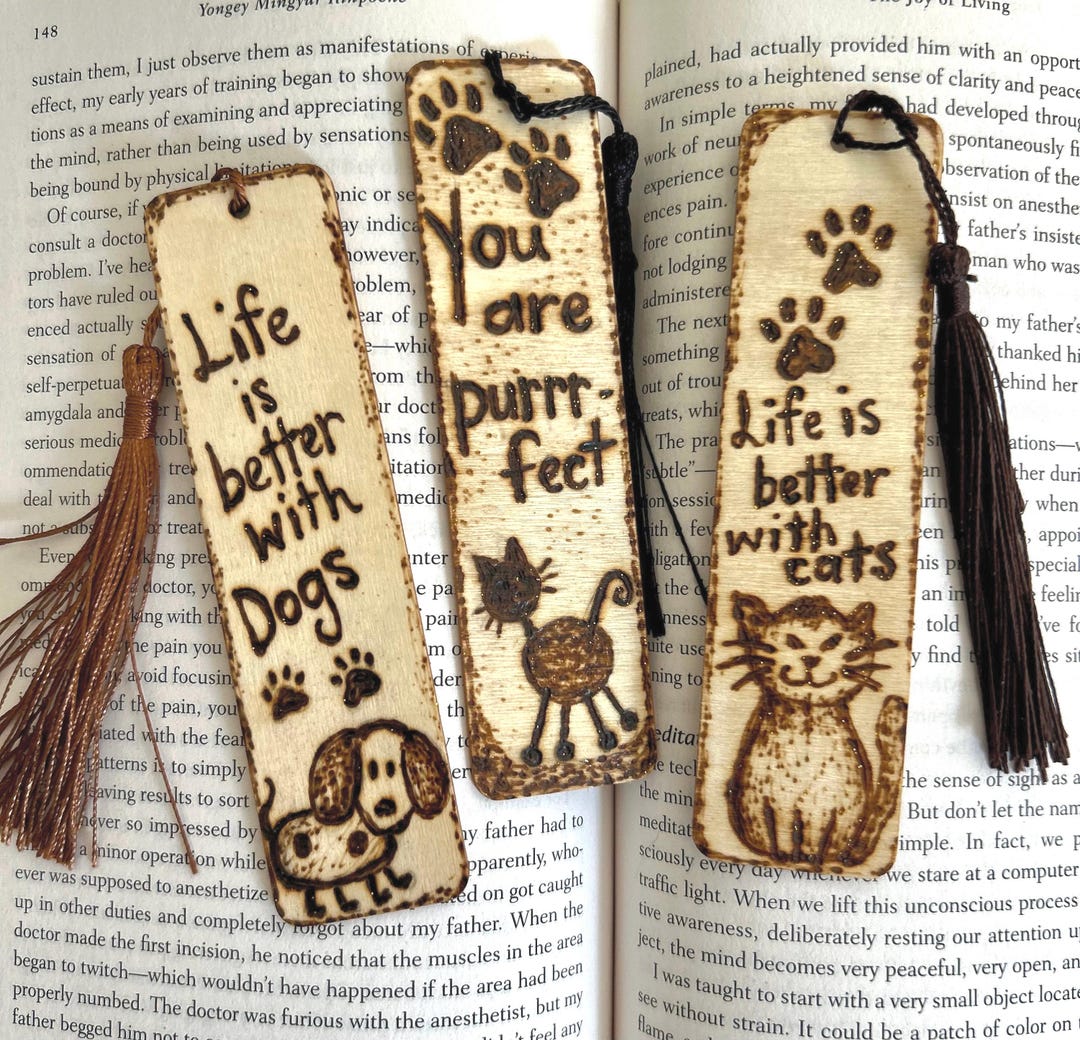 Custom Engraved Wooden Pet Bookmark: Cat or Dog, Tassel Gift - Etsy