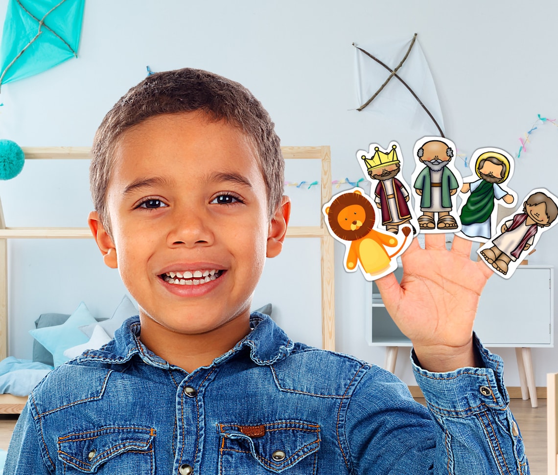 Daniel and the Lions Den Finger Puppets and Bookmark Handout (bible ...