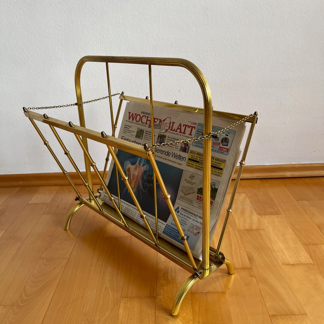 Newspaper Stand With Folding Side Racks Bounded With Chain / Magazine ...